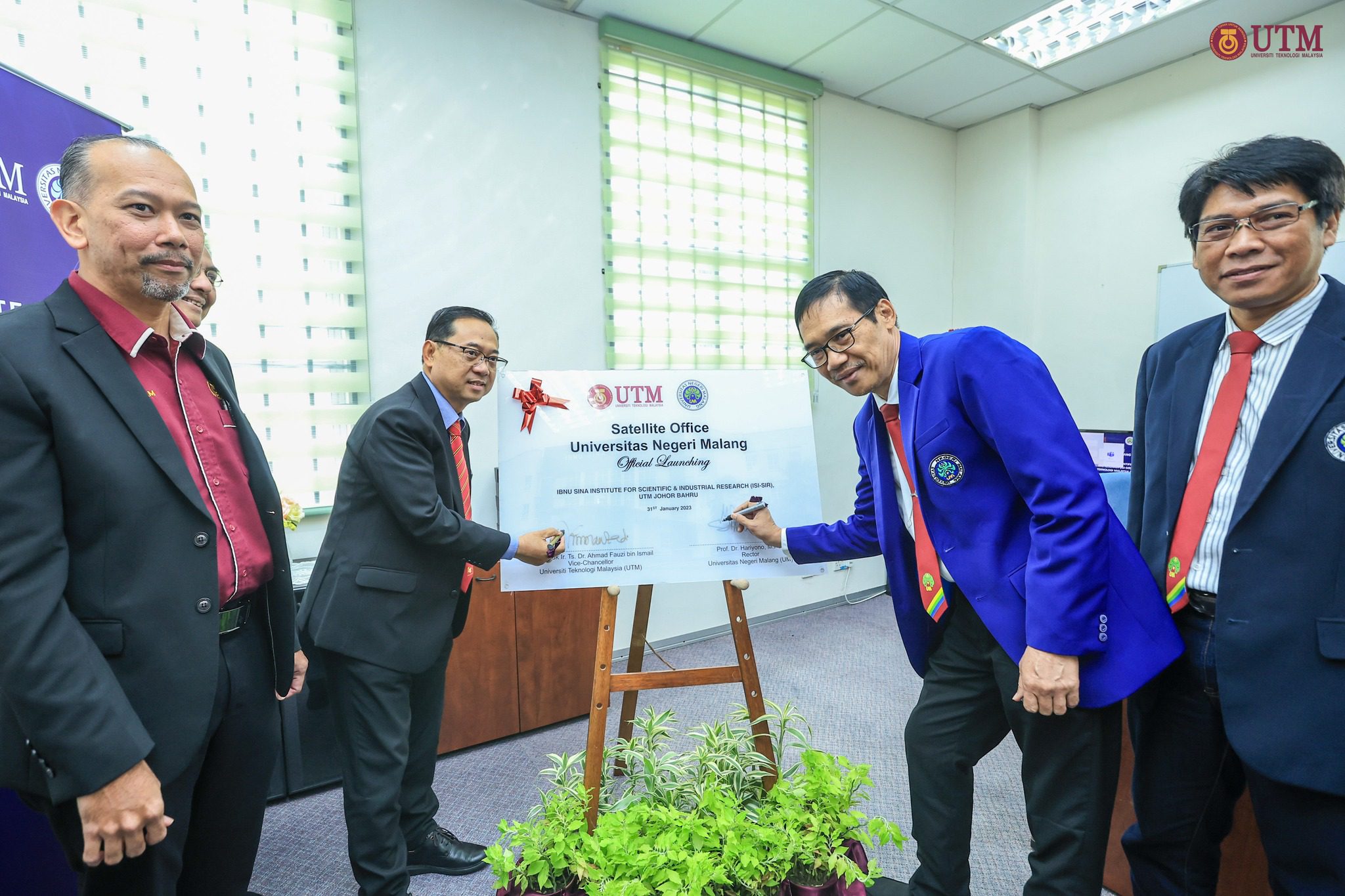UTM-UM satellite office at ISI-SIR successfully launched | UTM NewsHub