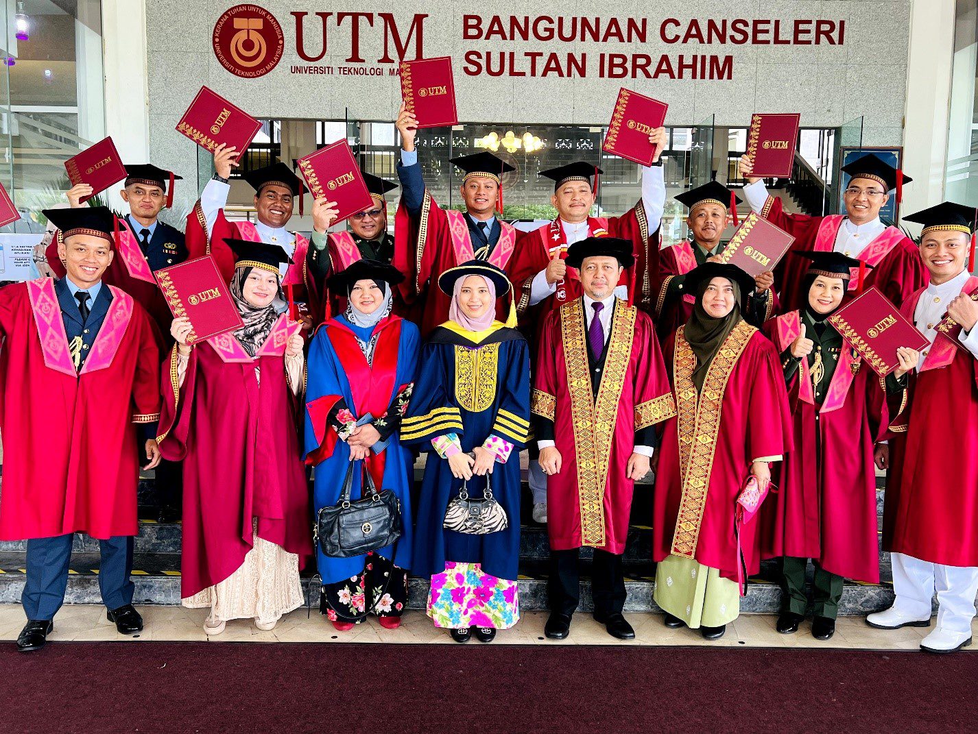 UTM-ATM rai Graduan Kohort Pertama Program Khas Sarjana Komputer ...