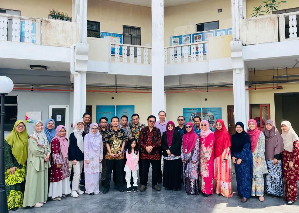 Global Synergy: UTM and UGM Elevate Math Collaboration | UTM NewsHub
